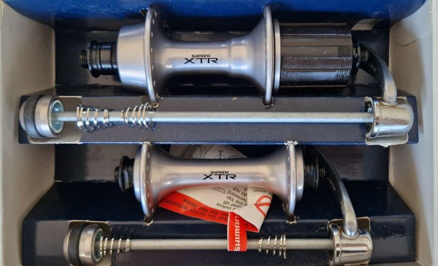 Shimano XTR FH-M900/HB-M900 Naben-Satz, 36 Loch, inkl. Schnellspanner ...